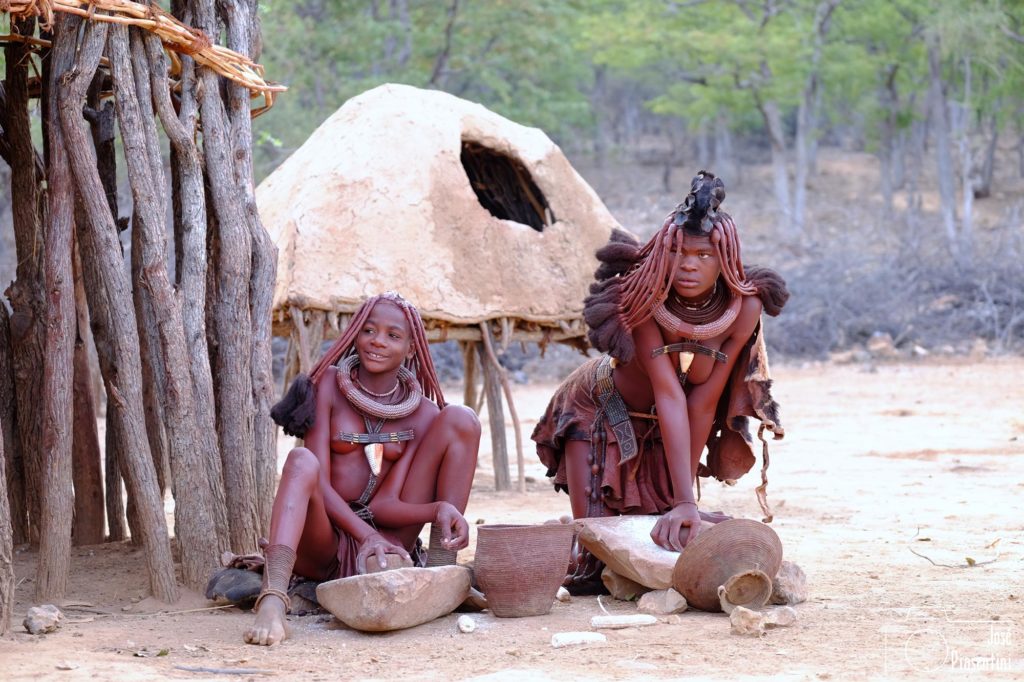 Los Himba en Namibia | La tribu con las mujeres MAS BELLAS de Africa