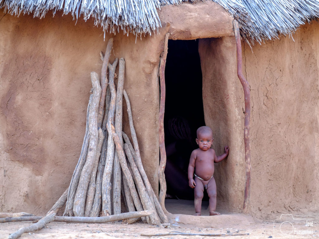 Los Himba En Namibia La Tribu Con Las Mujeres Mas Bellas De Africa